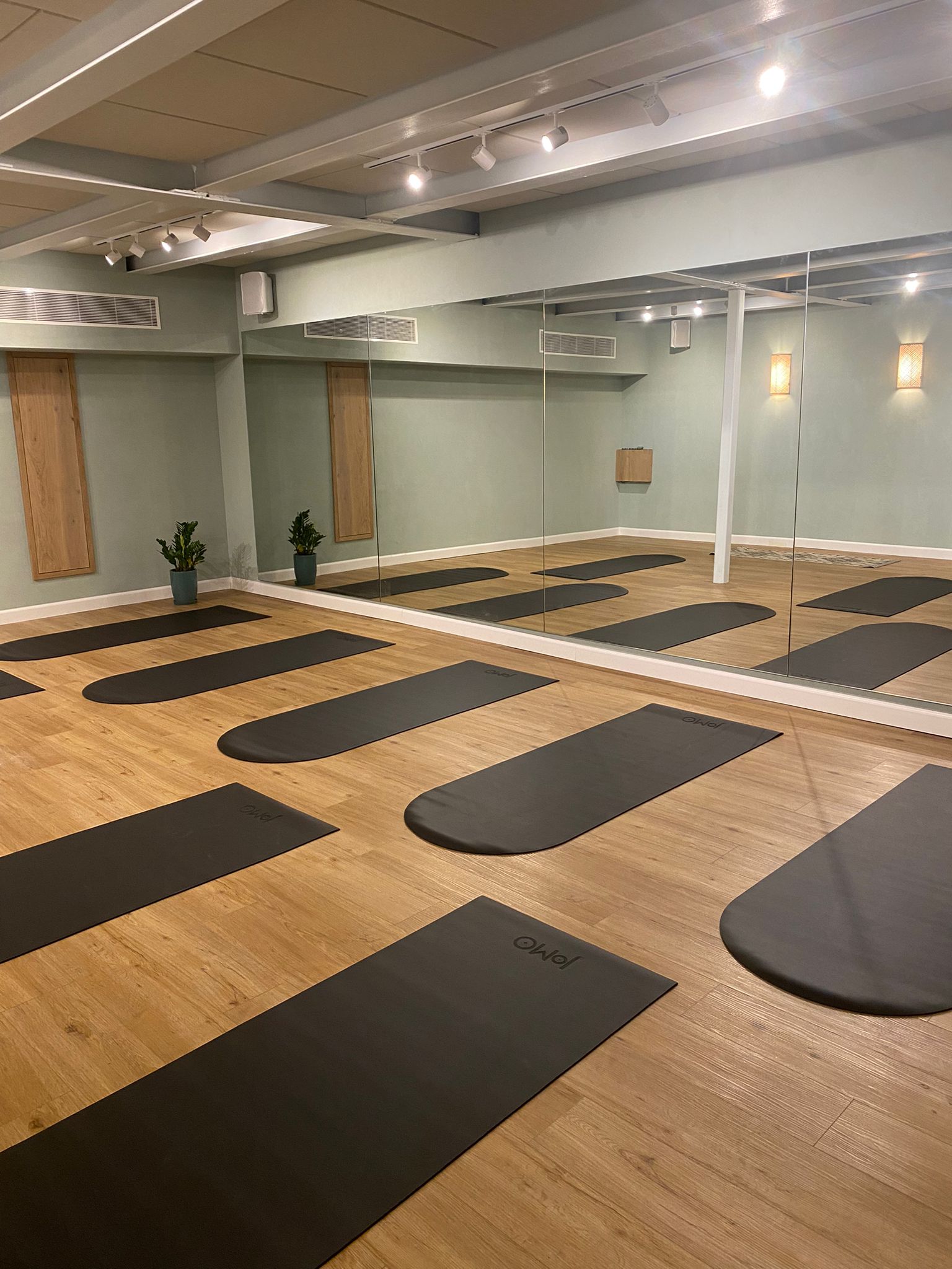 BALANCE PILATES STUDIO – באלאנס סטודיו, לפילאטיס מזרן, מכשירים ויוגה
